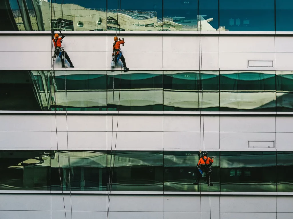 Abseil Window Cleaning - Ryak Cleaning